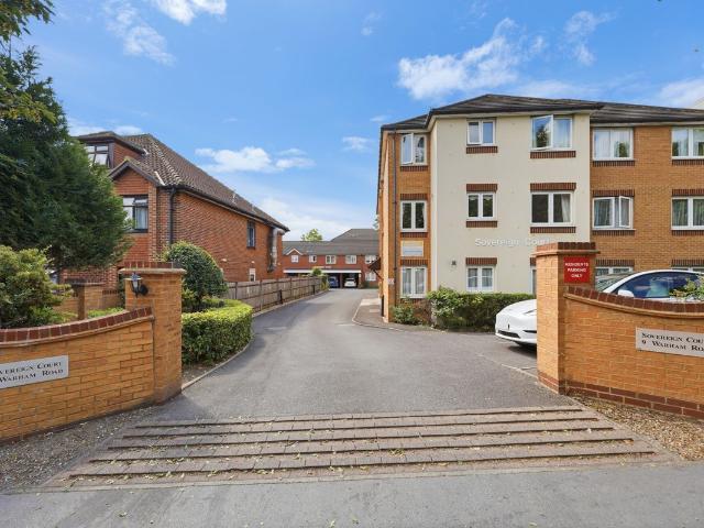 Warham Road, South Croydon CR2, 1 bed flat to rent, £6,500 pcm | PrimeLocation