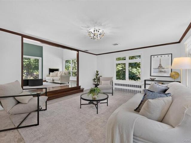 Waring Dr, Manhasset, Home For Sale