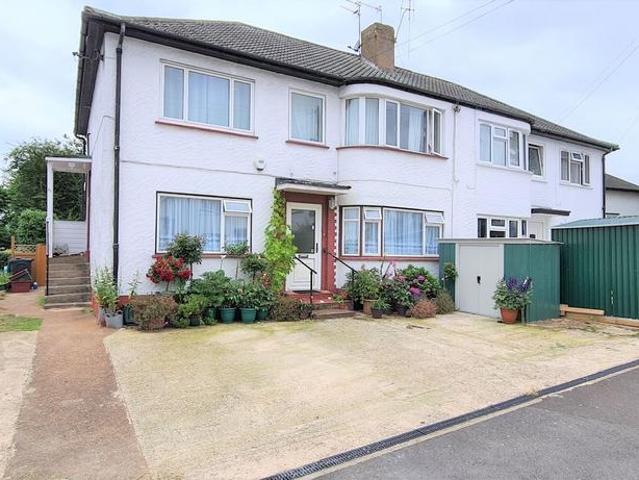 Warkworth Gardens, Isleworth, TW7 2 bed maisonette to rent £1,795 pcm £414 pw