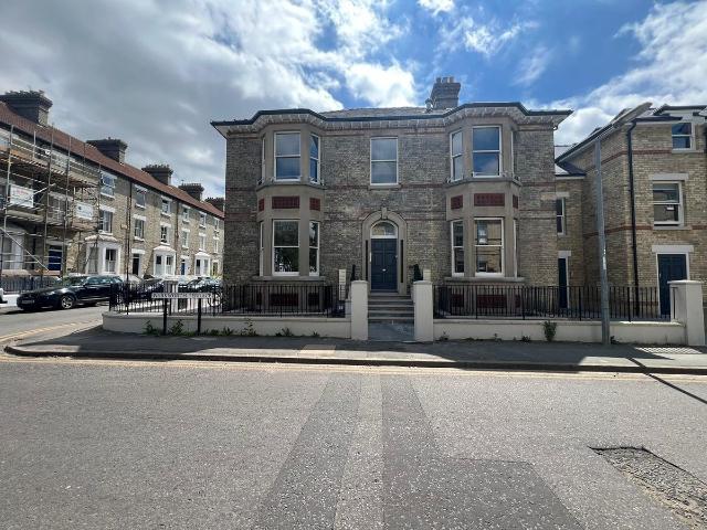 Warkworth Terrace, Cambridge CB1, 1 bed flat to rent, £1,750 pcm | PrimeLocation
