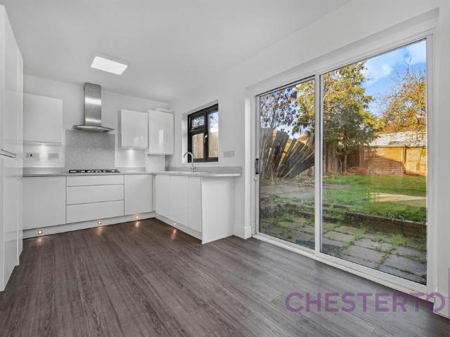 Warland Road, Woolwich, London 3 bed semi detached house to rent £2,750 pcm £635 pw