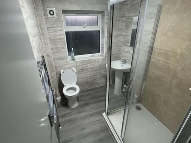 Warley Road, Hayes UB4, Room to rent, £700 pcm | PrimeLocation
