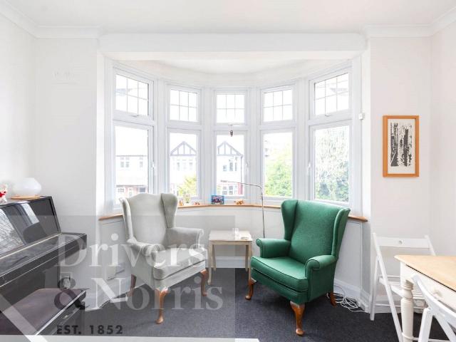 Warlters Close, Holloway, London N7, 1 bed flat to rent, £1,850 pcm | PrimeLocation