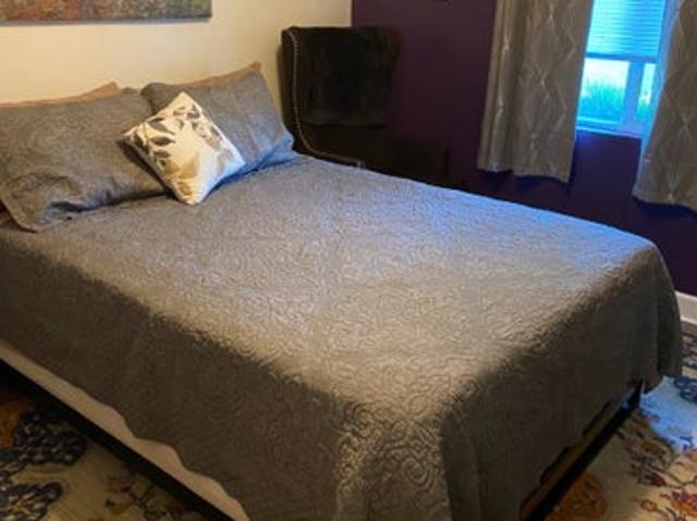 Warm and Welcoming 1 bedroom available