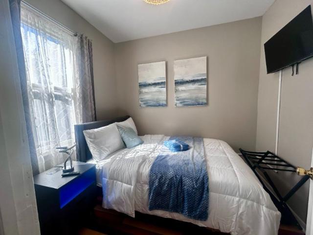Warm and Inviting fully furnished private room wi