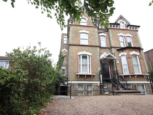 Warminster Road, London SE25, 1 bed flat to rent, £1,400 pcm | PrimeLocation