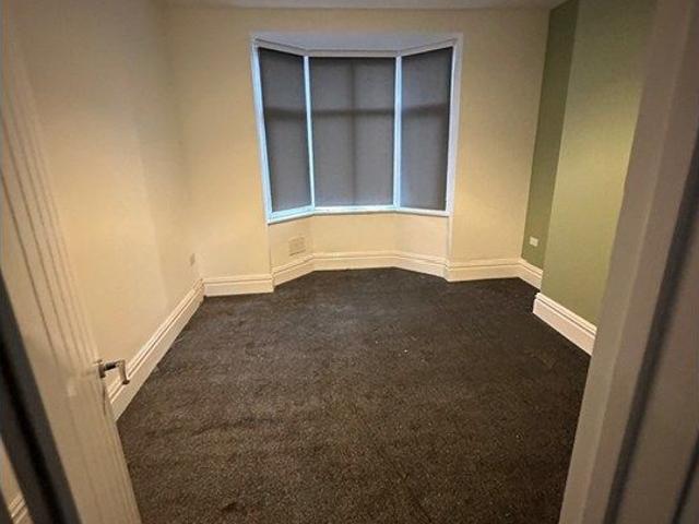 Warmsworth Road, Doncaster DN4, 1 bed flat to rent, £800 pcm | PrimeLocation