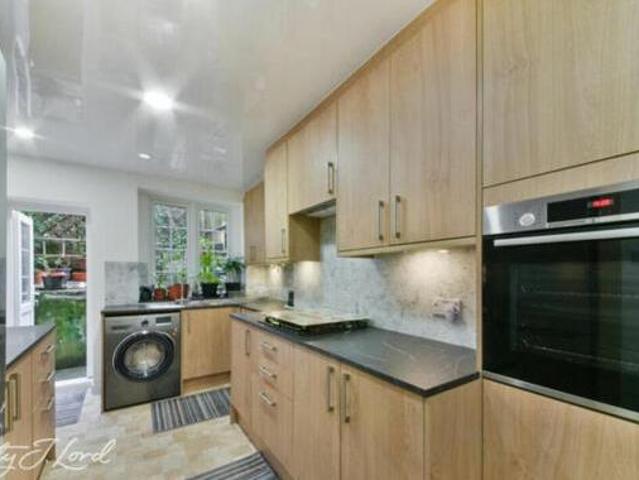 Warneford Street, Hackney, 4 Bedroom Semi detached