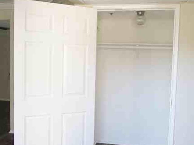 Warner Courtyard Apartments 1 Bedroom Apartment for Rent at 21045 Vanowen St, Los Angeles, CA 91303 Canoga Park