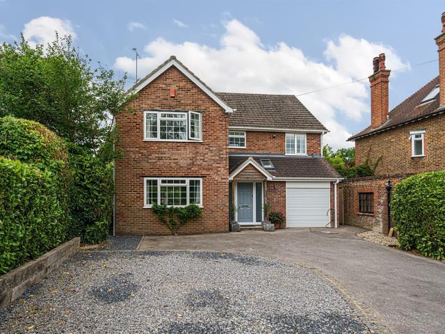 Warnham Road, Horsham, RH12