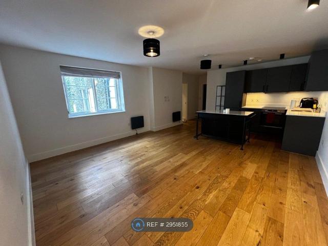 Warple Way, London W3, 2 bed flat to rent, £2,650 pcm | PrimeLocation