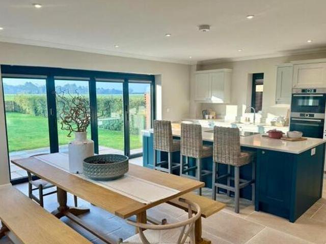 Warren Farm Barns, Hawthorn House, Warren Road, 3 Bedroom Detached