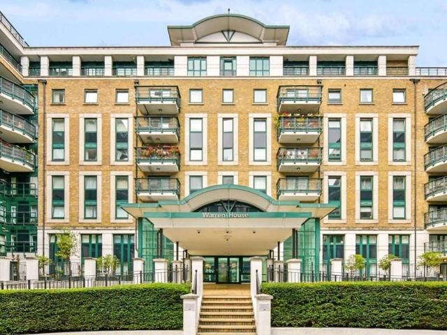 Warren House, Beckford Close Warwick. 2 bed apartment to rent £3,500 pcm £808 pw