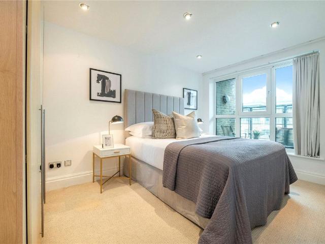 Warren House, Beckford Close W14, 2 bed flat to rent, £3,400 pcm | PrimeLocation