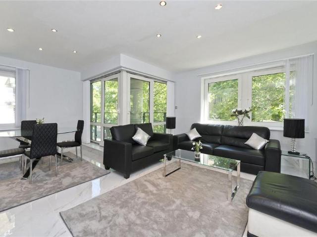 Warren House, London W14 2 bed flat to rent £3,950 pcm £912 pw