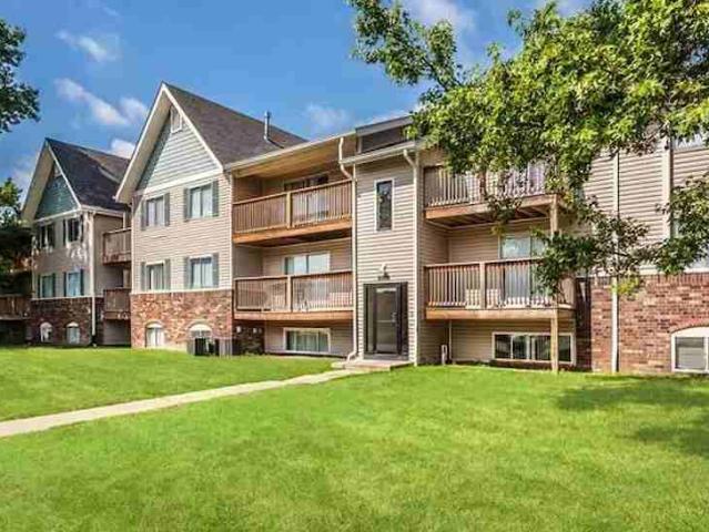 Warren Harbor 2 Bedroom Apartment for Rent at 9300 E 21st St, Indianapolis, IN 46229