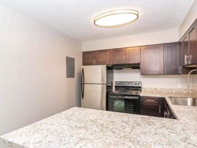 Warren Harbor 3 Bedroom Apartment for Rent at 9300 E 21st St, Indianapolis, IN 46229