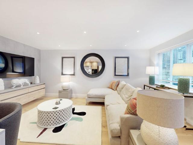 Warren Mews, London, W1T