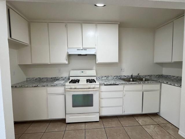 Warren St. Family Village 2 Bedroom Apartment for Rent at 5910 Warren St, Riverside, CA 92503 Arlanza