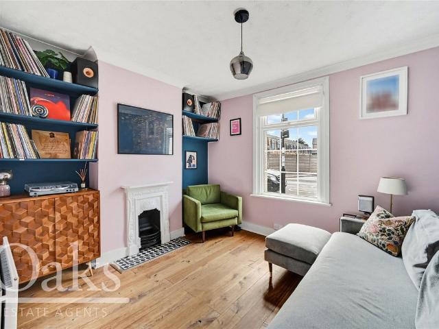 Warren Road, Addiscombe CR0, 2 bed semi detached house to rent, £1,800 pcm | PrimeLocation