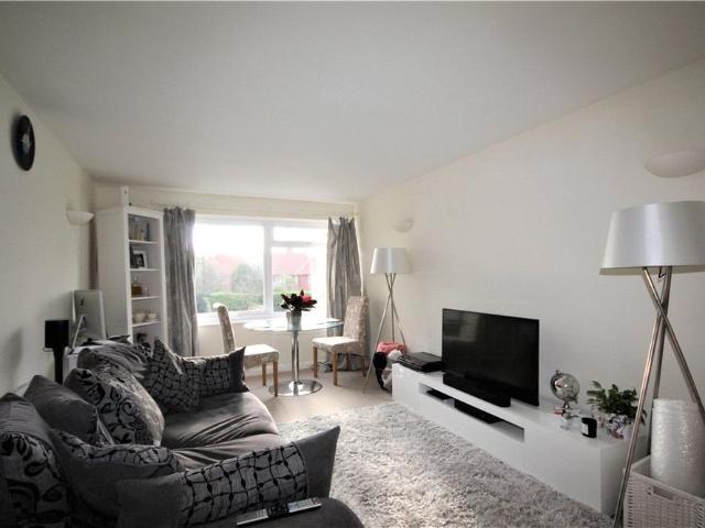 Warren Road, Guildford, Surrey, GU1 2HD