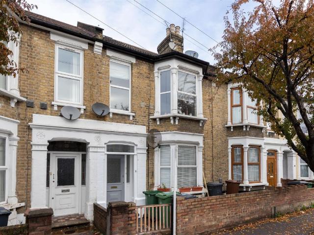 Warren Road, Leyton E10, 2 bed flat to rent, £2,000 pcm | PrimeLocation