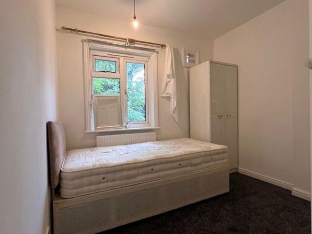 Warren Road, Luton LU1, Room to rent, £490 pcm | PrimeLocation
