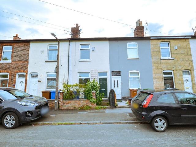 Warren Road, Stockport, Greater. 2 bed terraced house to rent £1,125 pcm £260 pw