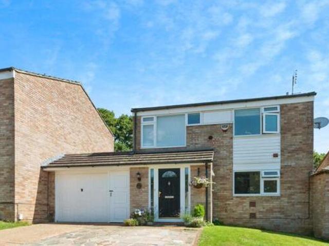 Warren Rise, Frimley, 4 Bedroom Detached