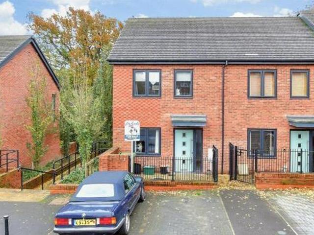 Warren Walk, Royal, 2 Bedroom End