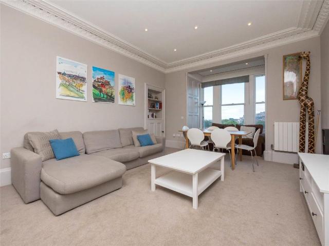 Warrender Park Terrace, Edinburgh, EH9 4 bed flat to rent £3,600 pcm £831 pw