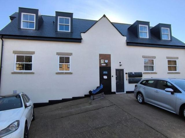 Warrens Close, Irthlingborough NN9, 1 bed flat to rent, £875 pcm | PrimeLocation