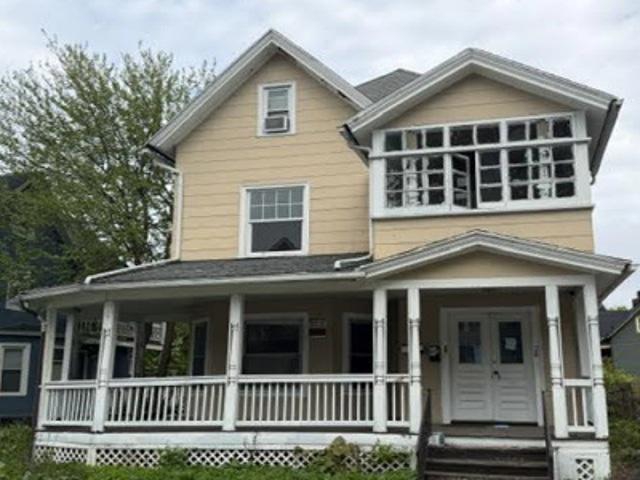 Warriner Ave