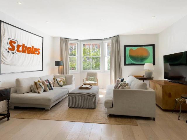 Warriner Gardens, London, SW11 5 bed end of terrace house to rent £9,800 pcm £2,262 pw