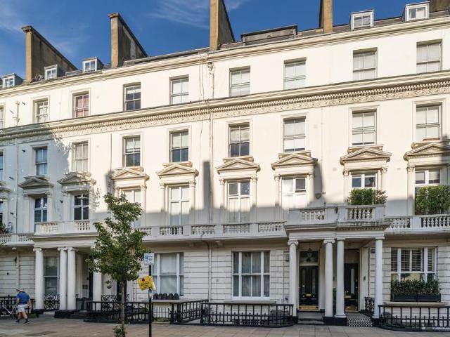 Warrington Crescent, Maida Vale. 3 bed apartment to rent £6,500 pcm £1,500 pw