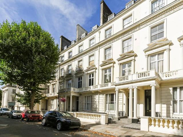 Warrington Crescent, London W9 1 bed flat to rent £3,142 pcm £725 pw