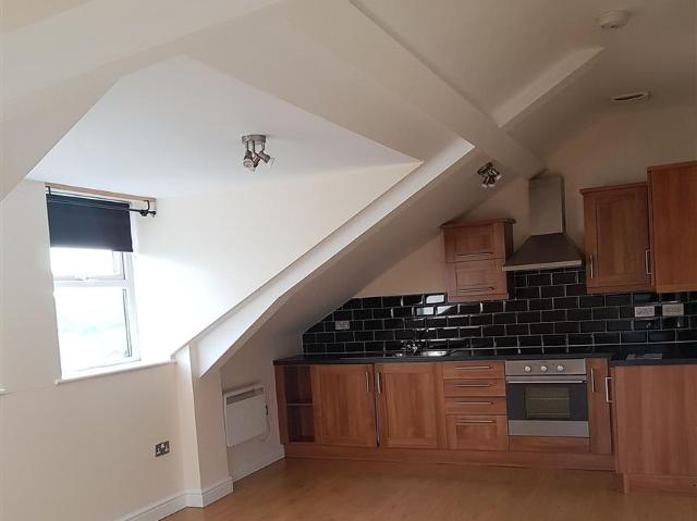 Warrington Road, Warrington WA3, 2 bed flat to rent, £850 pcm | PrimeLocation