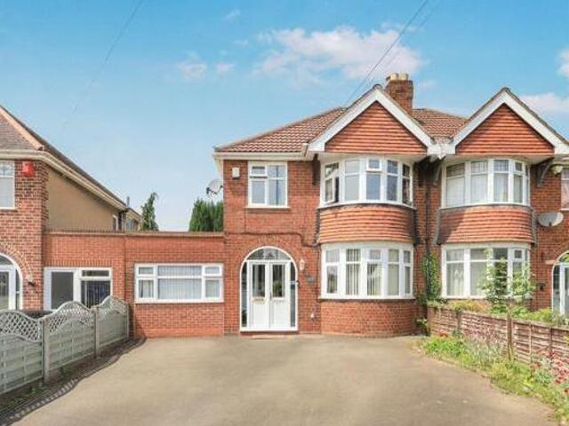 Warstones Road, Penn, 3 Bedroom Semi detached