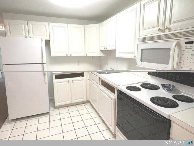 Washington Ave Unit, Hamden, Condo For Sale