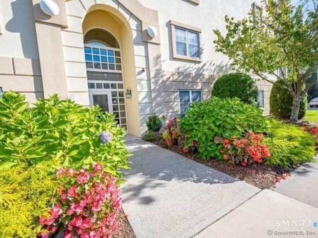 Washington Ave Unit, Hamden, Condo For Sale