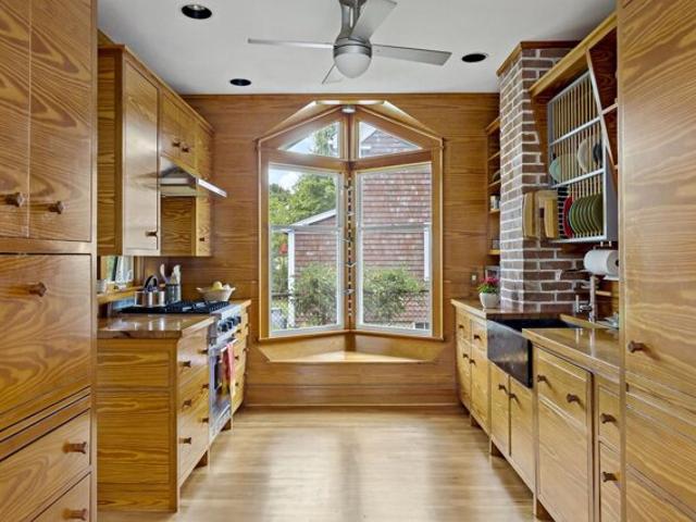 Washington Ave, Buzzards Bay, Home For Sale