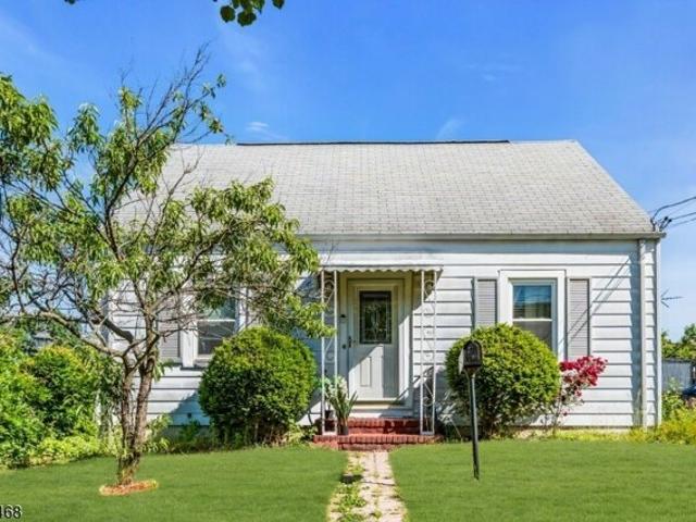 Washington Ave, Elmwood Park, Home For Sale