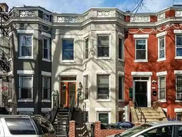 Washington, DC Apartment $2,895.00 Available July 2024 17.