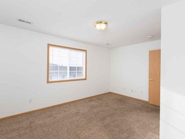 Washington Estates 1 Bedroom Apartment for Rent at 1102 Solid Rock Boulevard, Washington Court House, OH 43160
