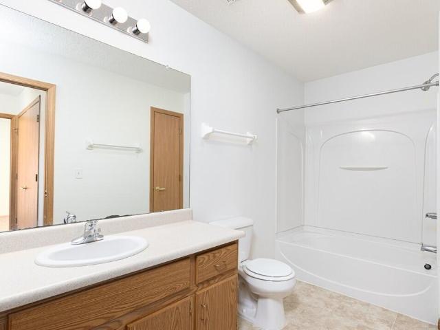 Washington Estates 2 Bedroom Apartment for Rent at 1102 Solid Rock Boulevard, Washington Court House, OH 43160