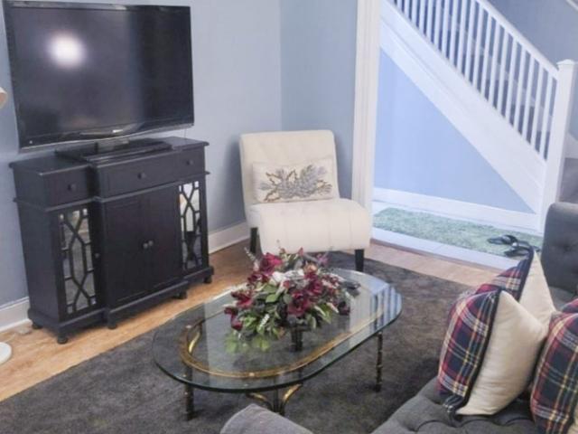 Washington House: Equipped with Tvs Wifi a coffee