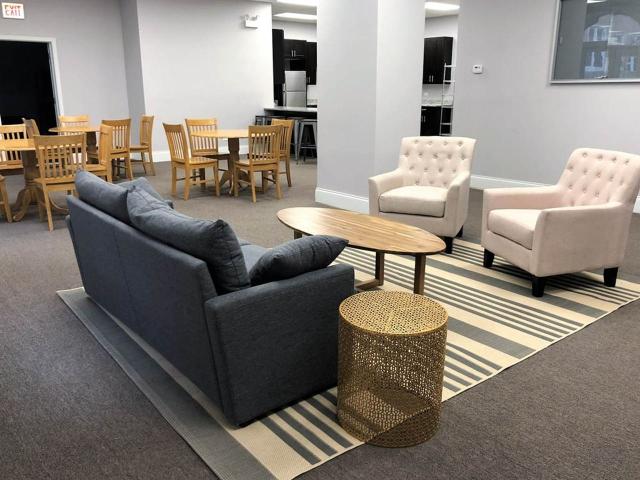 Washington Plaza 1 Bedroom Apartment for Rent at 5501 W Washington Blvd, Chicago, IL 60644 Austin