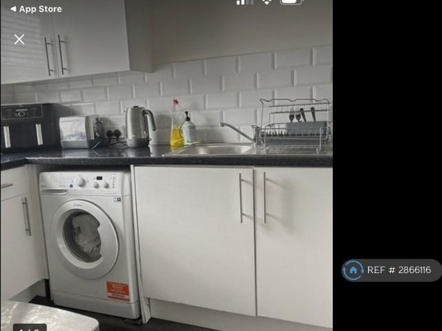 Washington Road, London, E18 1 bed flat to rent £1,475 pcm £340 pw
