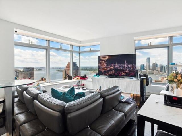 Washington St Apt A, New York, Condo For Sale