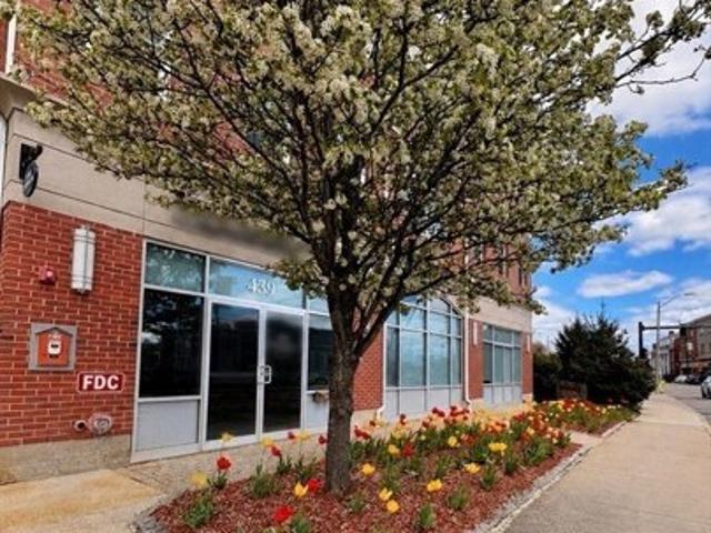 Washington St Apt,dedham, Condo For Sale